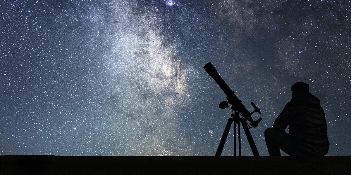 April astronomy outlook - Pink Moon rises ahead of meteor shower ...