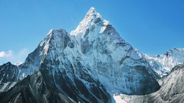 Invisible impacts: An unusual littering on Mount Everest – Weather News