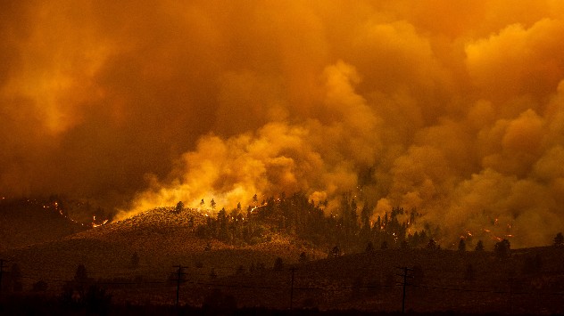 How are winds and low humidity linked to wildfires? – Weather News
